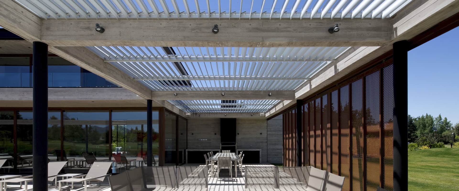 Cortasol accionable Aerowing • Hunter Douglas Architectural